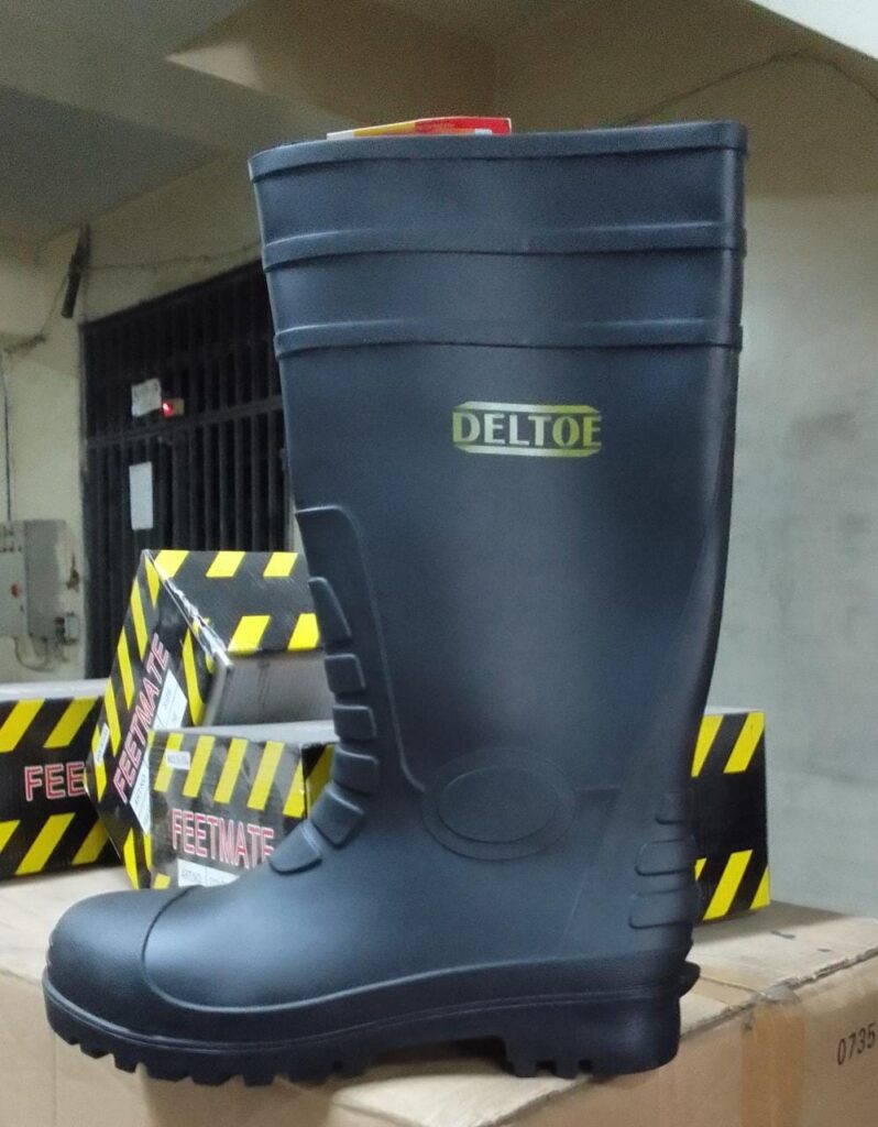 Delta safety gumboot black - Tekiria General Suppliers LTD